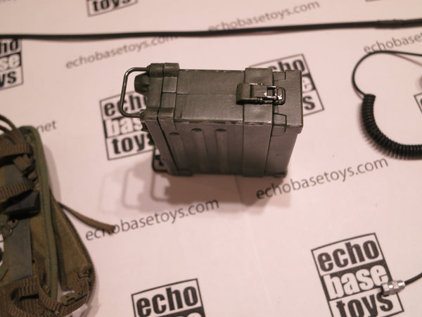ACE 1/6th Loose AN/PRC-25 Portable Radio & ST-138 Radio Carrier (w/Han ...